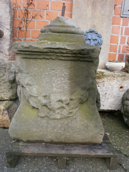 Postament aus Sandstein historisch – Heidesandstein