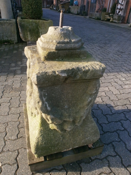 Postament aus Sandstein historisch – Heidesandstein