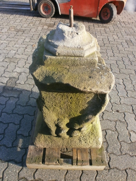 Postament aus Sandstein historisch – Heidesandstein